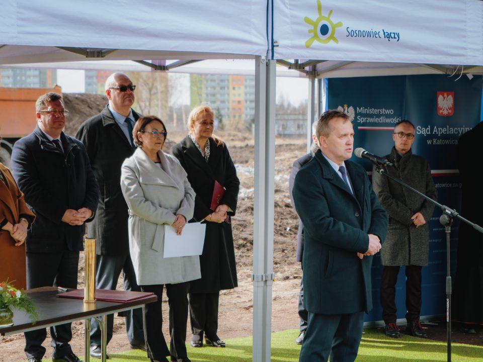 Wmurowanie aktu erekcyjnego pod budowę Sądu Rejonowego w Sosnowcu [FOTO] – Sosnowiec łączy